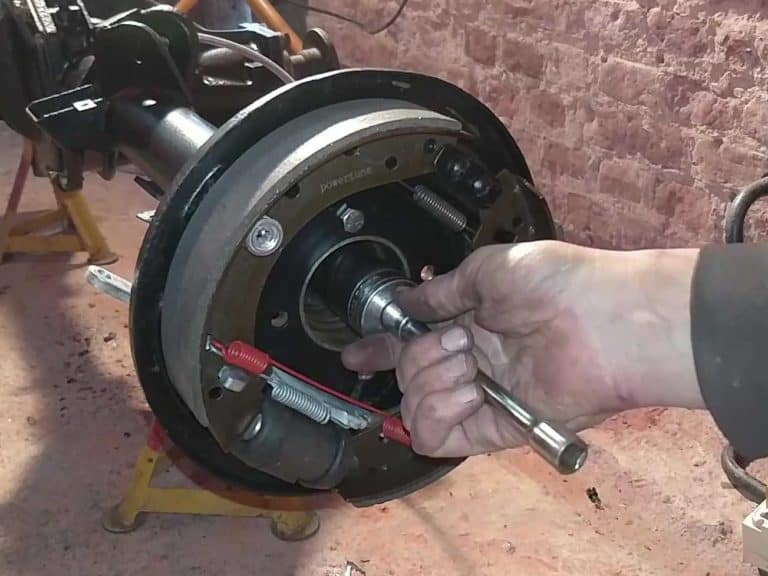 Triumph TR7 Restoration: Restoring and Fitting the Rear Axle – Old to ...